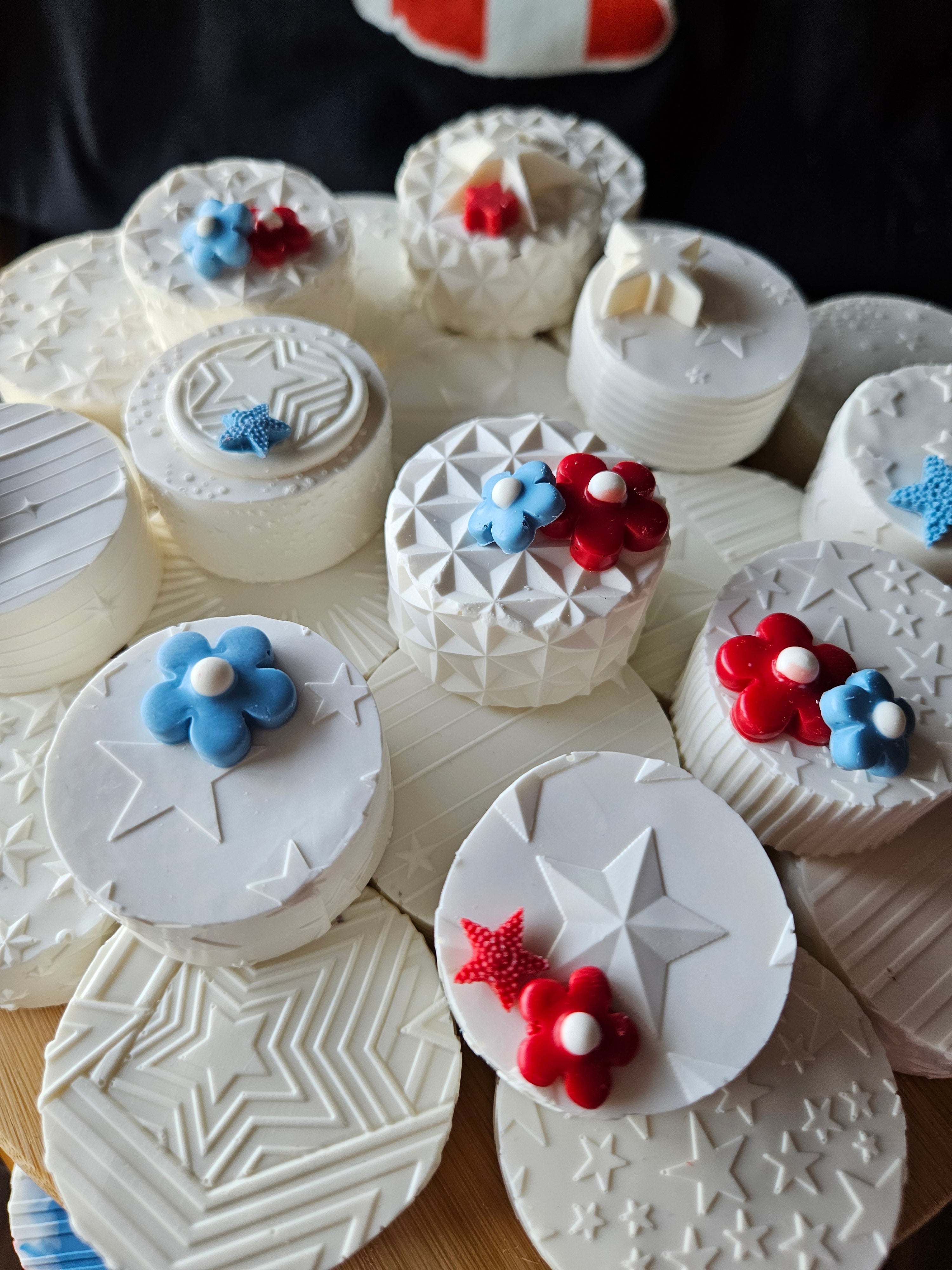 PATRIOT PIXIE BLING CUPS (1.75) – PIXIE DUST CAKES