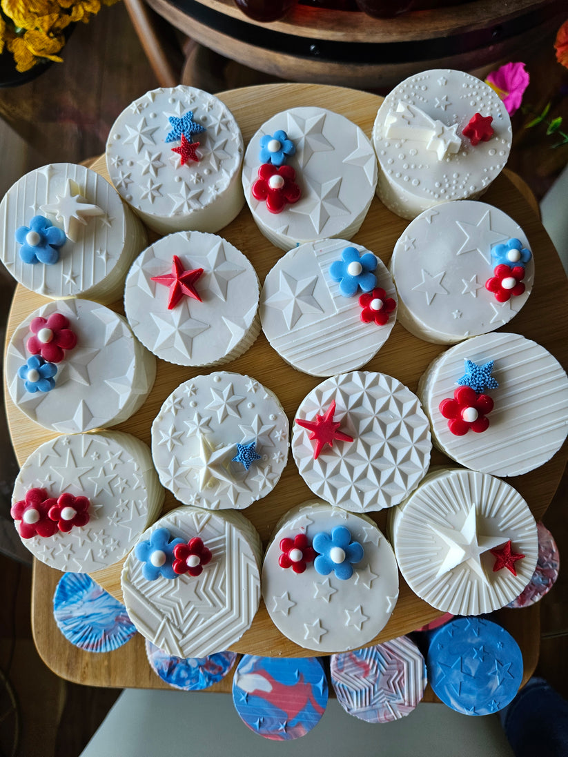 PATRIOT PIXIE BLING CUP (2 1/8) – PIXIE DUST CAKES